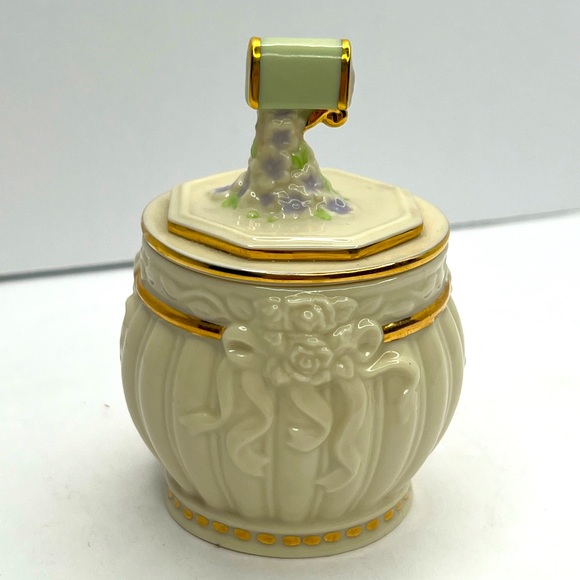 Lenox | Art | Lenox China Treasures Collection Sentiment Trinket Box ...